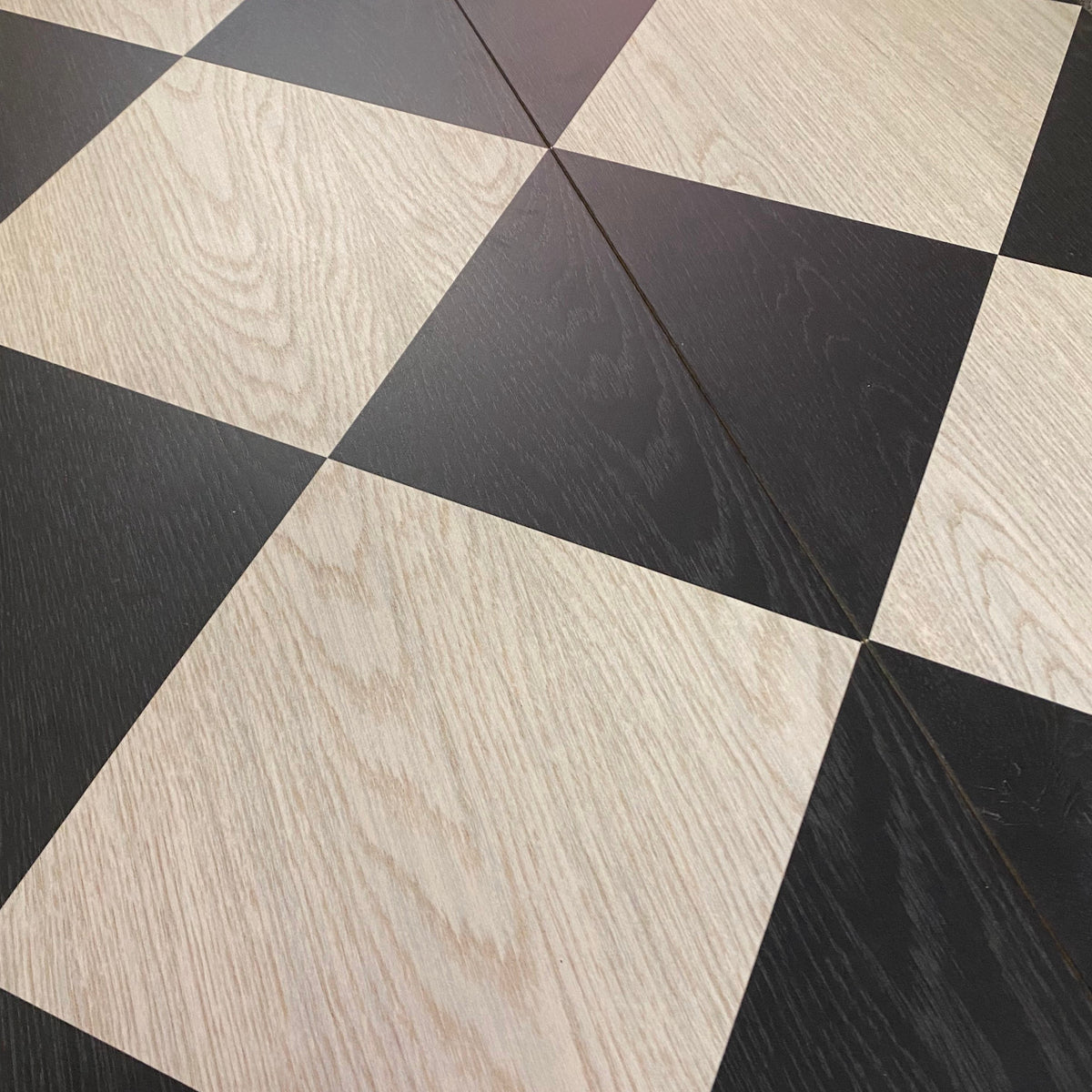 Black and White Diamond Checkerboard Hardwood – Mirth Studio